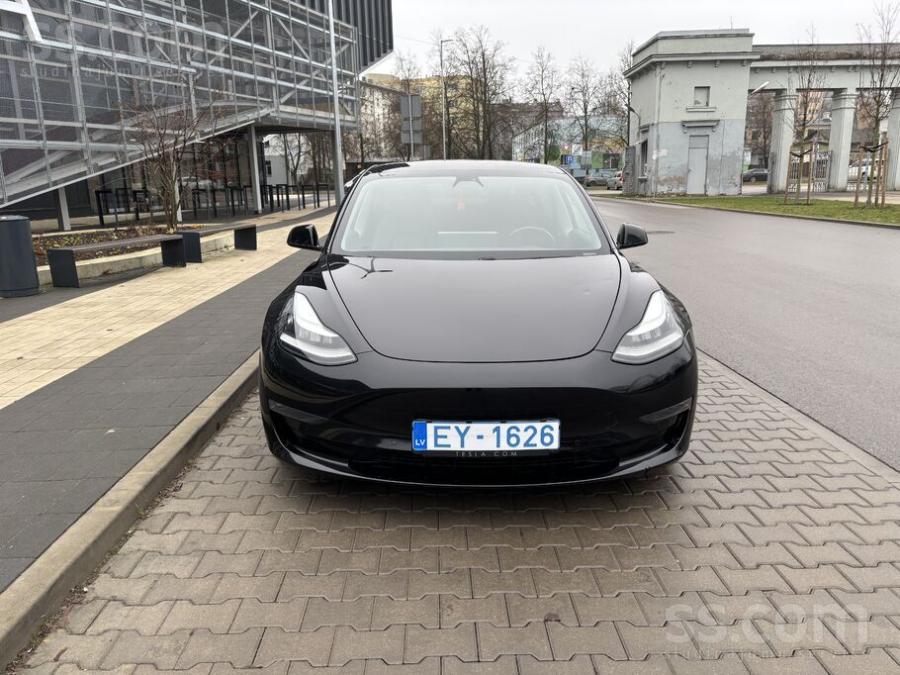 Melns Tesla Model 3 2019 Rīga, ar dzinēja tilpumu 0.00 L un nobraukumu 129 tūkst. km par 19500 €, foto 5 vietnē AUTOMOTO.COM.LV