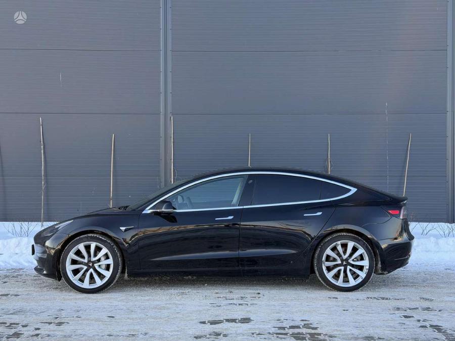 Melns Tesla Model 3 2019 Viļņa, ar dzinēja tilpumu 0.00 L un nobraukumu 174 tūkst. km par 18900 €, foto 12 vietnē AUTOMOTO.COM.LV