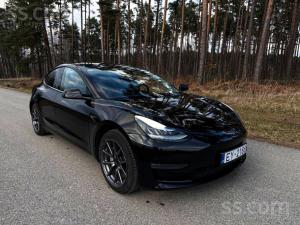 Melns Tesla Model 3 2019 Rīga, ar dzinēja tilpumu 0.00 L un nobraukumu 152 tūkst. km par 19900 €, foto  vietnē AUTOMOTO.COM.LV