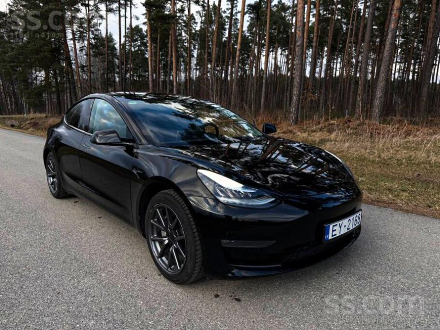 Melns Tesla Model 3 2019 Rīga, ar dzinēja tilpumu 0.00 L un nobraukumu 152 tūkst. km par 19900 €, foto 1 vietnē AUTOMOTO.COM.LV