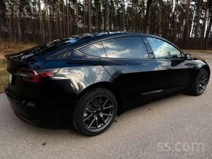 Melns Tesla Model 3 2019 Rīga, ar dzinēja tilpumu 0.00 L un nobraukumu 152 tūkst. km par 19900 €, foto 5 vietnē AUTOMOTO.COM.LV
