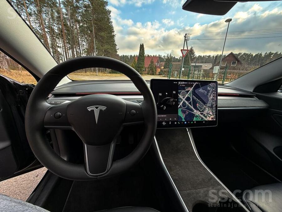 Melns Tesla Model 3 2019 Rīga, ar dzinēja tilpumu 0.00 L un nobraukumu 152 tūkst. km par 19900 €, foto 11 vietnē AUTOMOTO.COM.LV