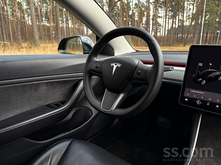 Melns Tesla Model 3 2019 Rīga, ar dzinēja tilpumu 0.00 L un nobraukumu 152 tūkst. km par 19900 €, foto 12 vietnē AUTOMOTO.COM.LV