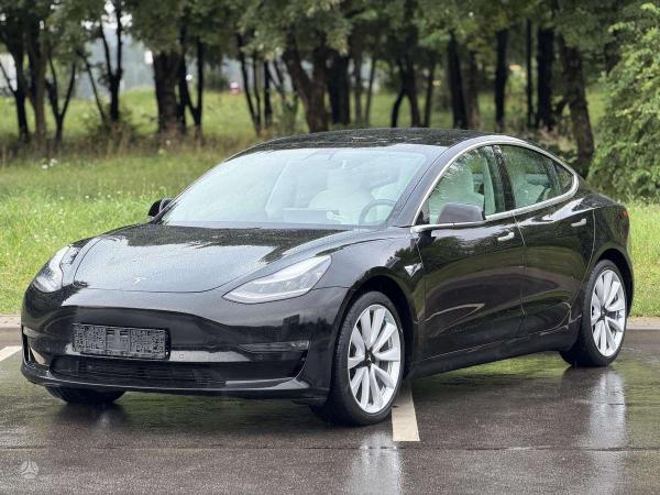 Black Tesla Model 3 2019 in Kaunas, with an engine capacity of 0.00 L and mileage of 197 thousand km for 16700 €, photo 1 on AUTOMOTO.COM.LV