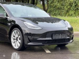 Black Tesla Model 3 2019 in Kaunas, with an engine capacity of 0.00 L and mileage of 197 thousand km for 16700 €, photo 5 on AUTOMOTO.COM.LV