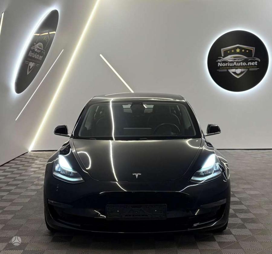 Black Tesla Model 3 2019 in Marijampole, with an engine capacity of 0.00 L and mileage of 102 thousand km for 20999 €, photo 7 on AUTOMOTO.COM.LV