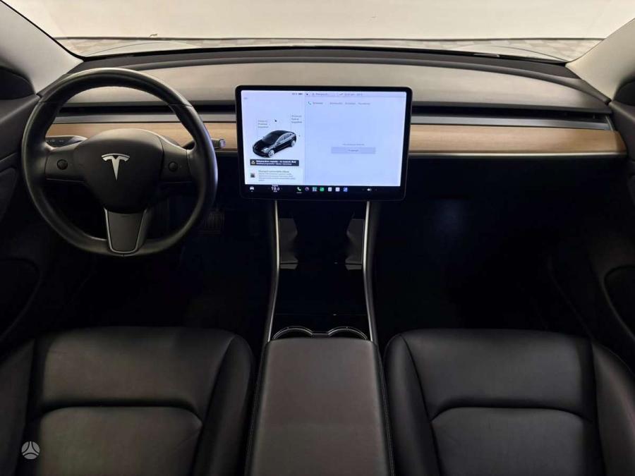 Black Tesla Model 3 2019 in Marijampole, with an engine capacity of 0.00 L and mileage of 102 thousand km for 20999 €, photo 22 on AUTOMOTO.COM.LV