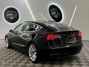 Black Tesla Model 3 2019 in Marijampole, with an engine capacity of 0.00 L and mileage of 102 thousand km for 20999 €, photo 35 on AUTOMOTO.COM.LV