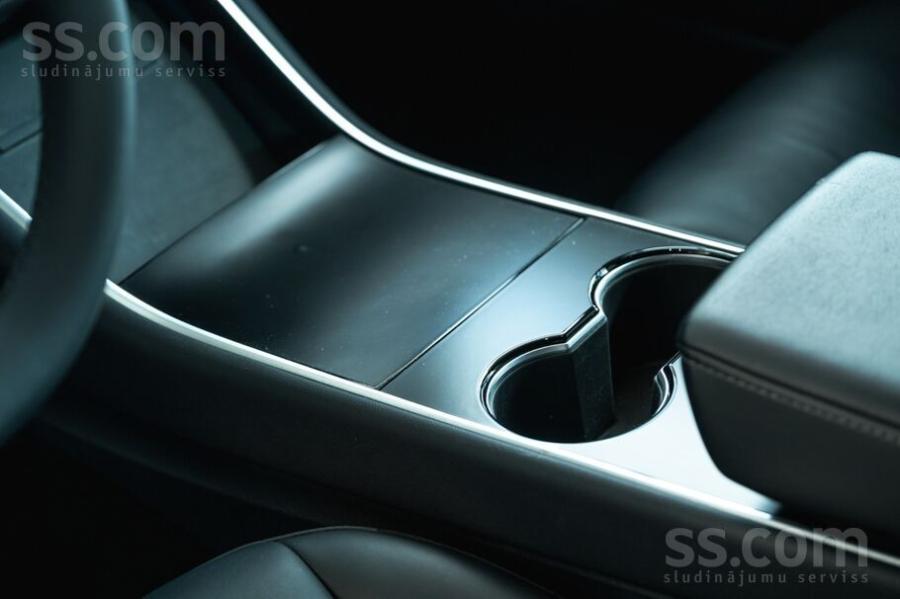 Melns Tesla Model 3 2019 Rīga, ar dzinēja tilpumu 0.00 L un nobraukumu 139 tūkst. km par 22900 €, foto 15 vietnē AUTOMOTO.COM.LV