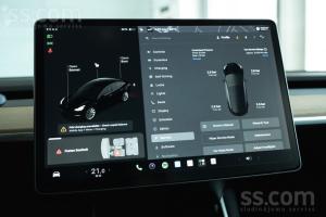 Melns Tesla Model 3 2019 Rīga, ar dzinēja tilpumu 0.00 L un nobraukumu 139 tūkst. km par 22900 €, foto 24 vietnē AUTOMOTO.COM.LV