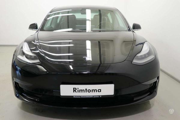 Black Tesla Model 3 2020 in Vilnius, with an engine capacity of 0.00 L and mileage of 89 thousand km for 24500 €, photo 5 on AUTOMOTO.COM.LV