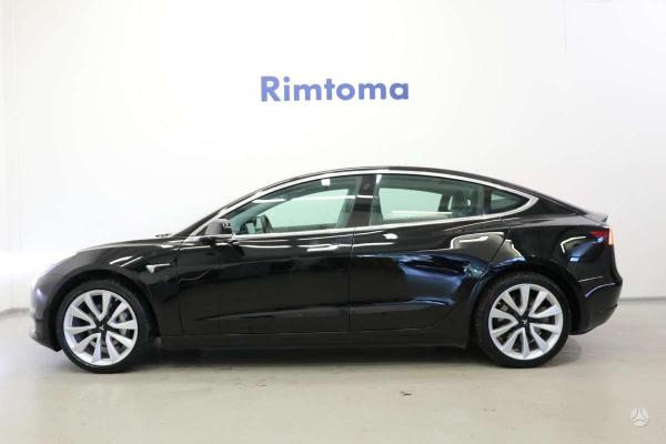 Black Tesla Model 3 2020 in Vilnius, with an engine capacity of 0.00 L and mileage of 89 thousand km for 23990 €, photo 3 on AUTOMOTO.COM.LV