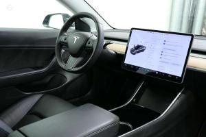 Melns Tesla Model 3 2020 Viļņa, ar dzinēja tilpumu 0.00 L un nobraukumu 89 tūkst. km par 23390 €, foto 19 vietnē AUTOMOTO.COM.LV