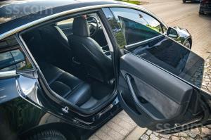 Melns Tesla Model 3 2020 Rīga, ar dzinēja tilpumu 0.00 L un nobraukumu 138 tūkst. km par 23990 €, foto 15 vietnē AUTOMOTO.COM.LV