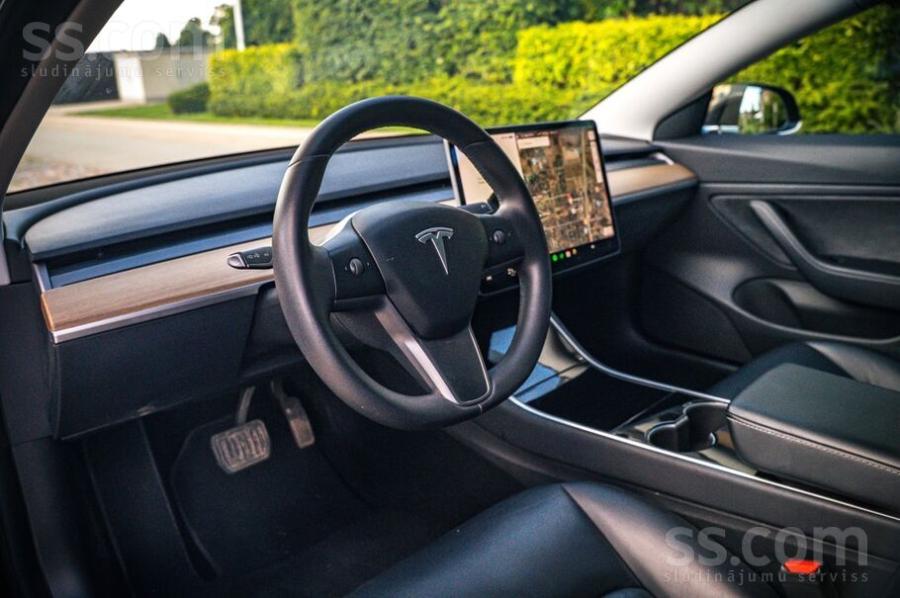 Melns Tesla Model 3 2020 Rīga, ar dzinēja tilpumu 0.00 L un nobraukumu 138 tūkst. km par 23990 €, foto 18 vietnē AUTOMOTO.COM.LV