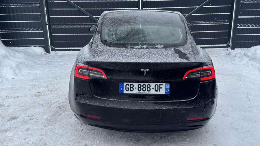 Melns Tesla Model 3 2021 Jonava, ar dzinēja tilpumu 0.00 L un nobraukumu 64 tūkst. km par 12900 €, foto 6 vietnē AUTOMOTO.COM.LV