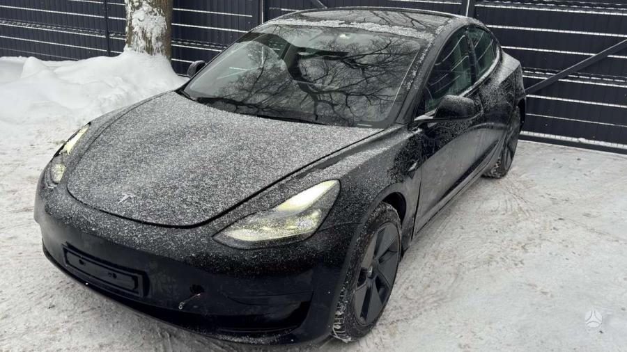 Melns Tesla Model 3 2021 Jonava, ar dzinēja tilpumu 0.00 L un nobraukumu 64 tūkst. km par 12900 €, foto 9 vietnē AUTOMOTO.COM.LV