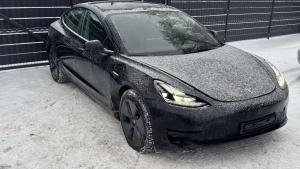 Melns Tesla Model 3 2021 Jonava, ar dzinēja tilpumu 0.00 L un nobraukumu 64 tūkst. km par 12900 €, foto 11 vietnē AUTOMOTO.COM.LV