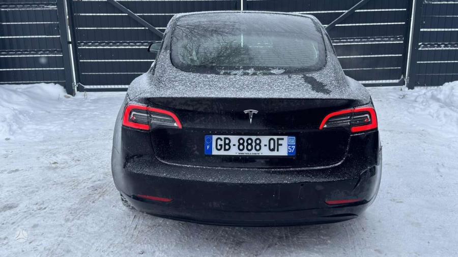 Melns Tesla Model 3 2021 Jonava, ar dzinēja tilpumu 0.00 L un nobraukumu 64 tūkst. km par 12900 €, foto 14 vietnē AUTOMOTO.COM.LV