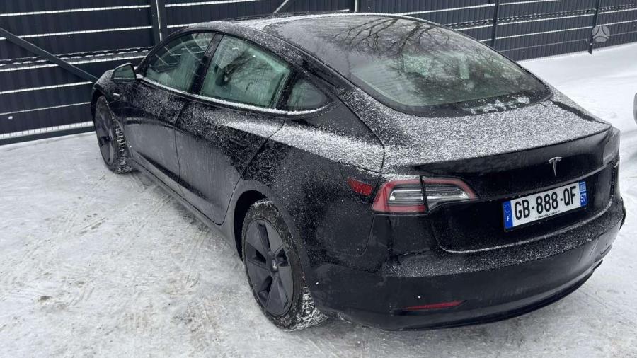 Melns Tesla Model 3 2021 Jonava, ar dzinēja tilpumu 0.00 L un nobraukumu 64 tūkst. km par 12900 €, foto 15 vietnē AUTOMOTO.COM.LV