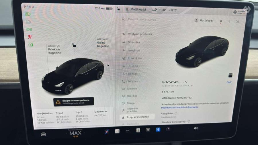 Black Tesla Model 3 2021 in Jonava, with an engine capacity of 0.00 L and mileage of 64 thousand km for 12650 €, photo 22 on AUTOMOTO.COM.LV