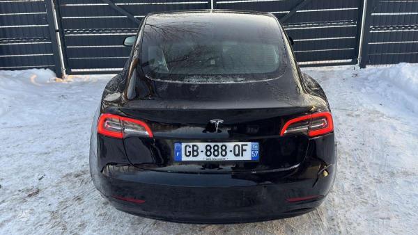 Melns Tesla Model 3 2021 Jonava, ar dzinēja tilpumu 0.00 L un nobraukumu 60 tūkst. km par 11500 €, foto 6 vietnē AUTOMOTO.COM.LV