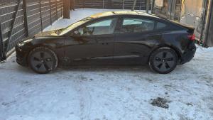 Black Tesla Model 3 2021 in Jonava, with an engine capacity of 0.00 L and mileage of 60 thousand km for 11999 €, photo 8 on AUTOMOTO.COM.LV