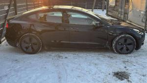 Melns Tesla Model 3 2021 Jonava, ar dzinēja tilpumu 0.00 L un nobraukumu 60 tūkst. km par 11750 €, foto 6 vietnē AUTOMOTO.COM.LV