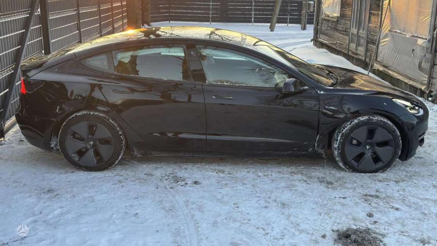 Melns Tesla Model 3 2021 Jonava, ar dzinēja tilpumu 0.00 L un nobraukumu 60 tūkst. km par 11750 €, foto 14 vietnē AUTOMOTO.COM.LV