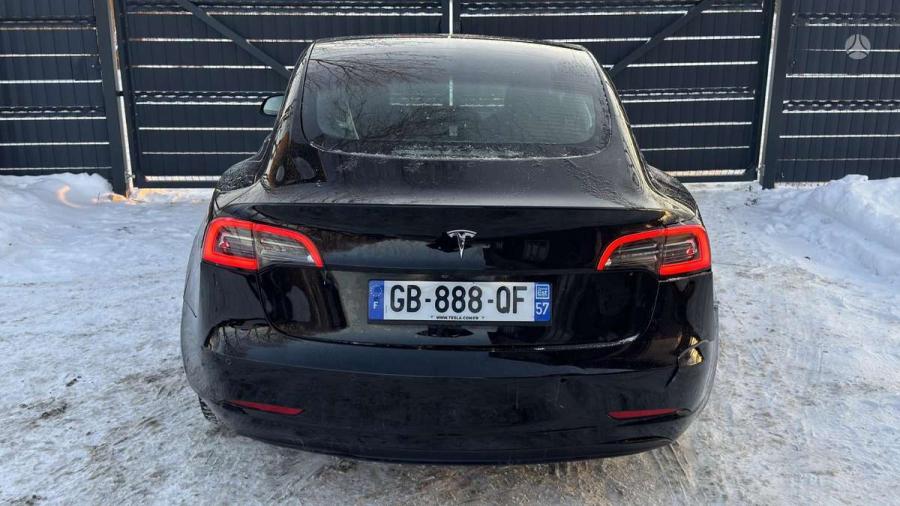 Melns Tesla Model 3 2021 Jonava, ar dzinēja tilpumu 0.00 L un nobraukumu 60 tūkst. km par 11750 €, foto 16 vietnē AUTOMOTO.COM.LV