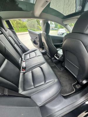 Melns Tesla Model 3 2021 Rīga, ar dzinēja tilpumu 0.00 L un nobraukumu 116 tūkst. km par 21000 €, foto 19 vietnē AUTOMOTO.COM.LV