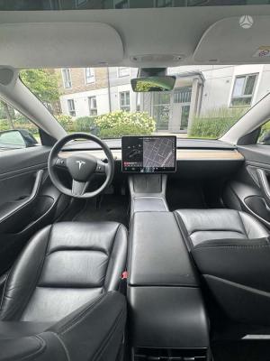 Melns Tesla Model 3 2021 Rīga, ar dzinēja tilpumu 0.00 L un nobraukumu 116 tūkst. km par 21000 €, foto 20 vietnē AUTOMOTO.COM.LV