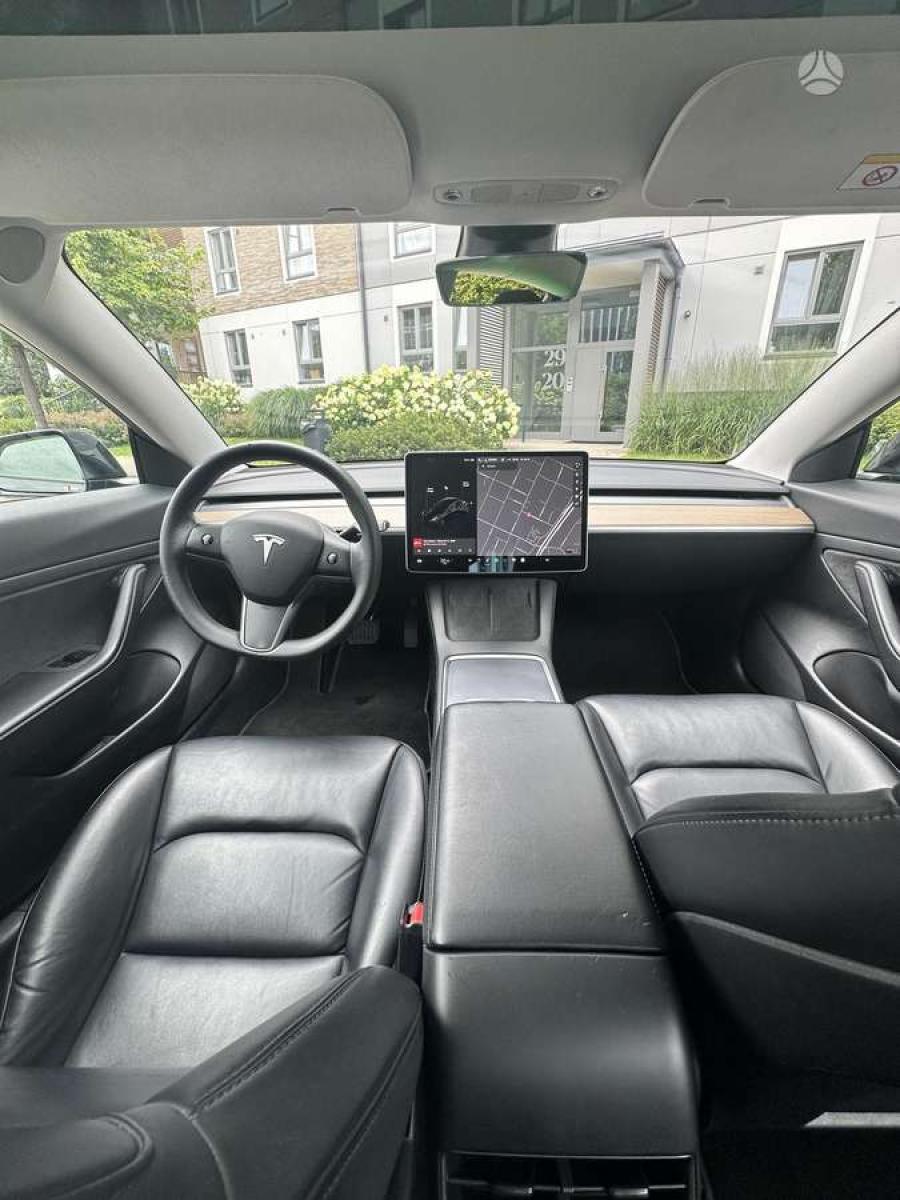 Melns Tesla Model 3 2021 Rīga, ar dzinēja tilpumu 0.00 L un nobraukumu 116 tūkst. km par 21000 €, foto 20 vietnē AUTOMOTO.COM.LV