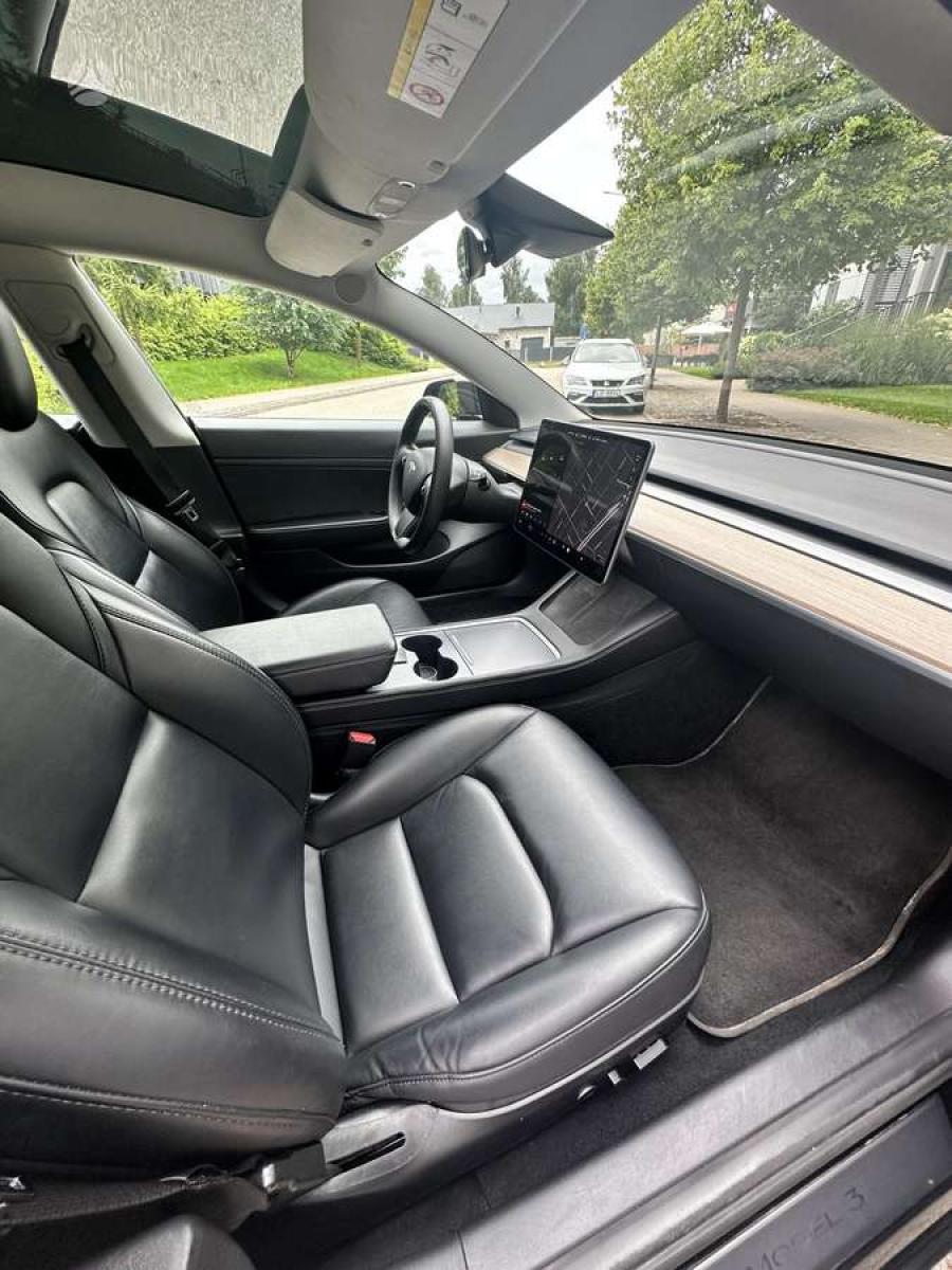 Melns Tesla Model 3 2021 Rīga, ar dzinēja tilpumu 0.00 L un nobraukumu 116 tūkst. km par 21000 €, foto 21 vietnē AUTOMOTO.COM.LV