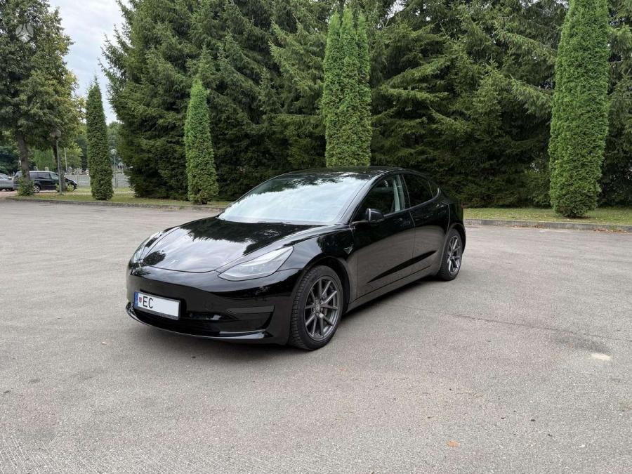 Melns Tesla Model 3 2021 Kauņa, ar dzinēja tilpumu 0.00 L un nobraukumu 69 tūkst. km par 21500 €, foto 4 vietnē AUTOMOTO.COM.LV