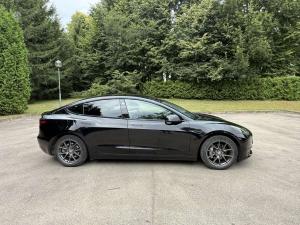 Melns Tesla Model 3 2021 Kauņa, ar dzinēja tilpumu 0.00 L un nobraukumu 69 tūkst. km par 21500 €, foto 9 vietnē AUTOMOTO.COM.LV