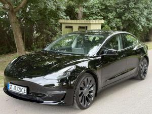 Melns Tesla Model 3 2021 Marijampole, ar dzinēja tilpumu 0.00 L un nobraukumu 116 tūkst. km par 23300 €, foto  vietnē AUTOMOTO.COM.LV