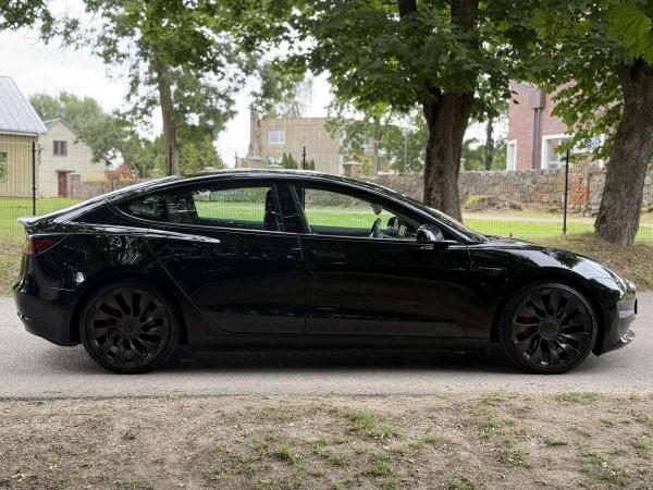 Черный Тесла Модель 3 2021 в Мариямполе, объемом двигателя 0.00 л и пробегом 116 тыс. км за 23300 €, фото 7 на AUTOMOTO.COM.LV