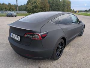 Melns Tesla Model 3 2021 Kauņa, ar dzinēja tilpumu 0.00 L un nobraukumu 65 tūkst. km par 24500 €, foto 6 vietnē AUTOMOTO.COM.LV