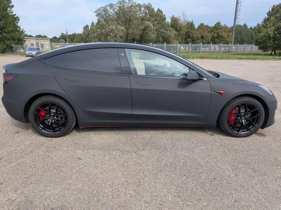 Melns Tesla Model 3 2021 Kauņa, ar dzinēja tilpumu 0.00 L un nobraukumu 65 tūkst. km par 24500 €, foto 7 vietnē AUTOMOTO.COM.LV