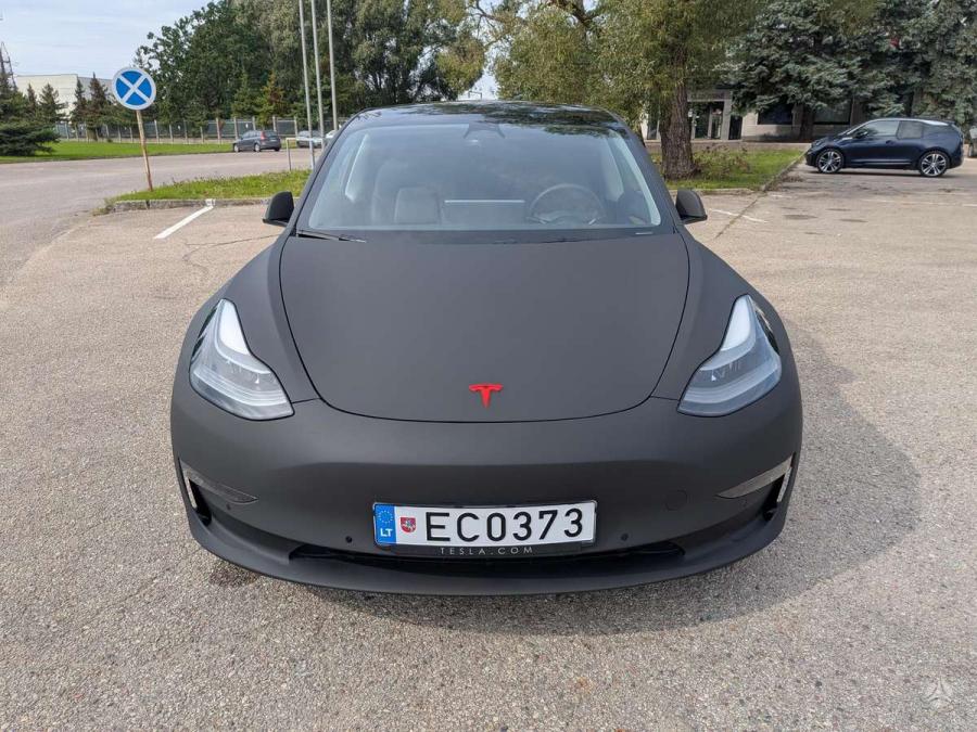 Melns Tesla Model 3 2021 Kauņa, ar dzinēja tilpumu 0.00 L un nobraukumu 65 tūkst. km par 24500 €, foto 9 vietnē AUTOMOTO.COM.LV