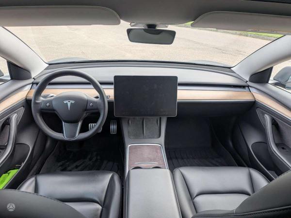 Melns Tesla Model 3 2021 Kauņa, ar dzinēja tilpumu 0.00 L un nobraukumu 65 tūkst. km par 24500 €, foto 11 vietnē AUTOMOTO.COM.LV
