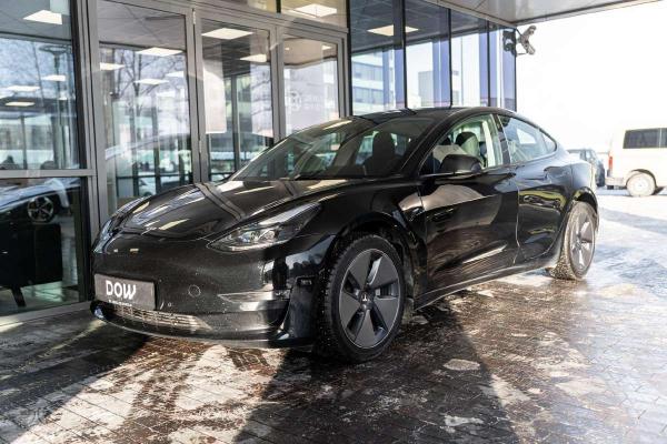 Melns Tesla Model 3 2022 Viļņa, ar dzinēja tilpumu 0.00 L un nobraukumu 110 tūkst. km par 25900 €, foto 2 vietnē AUTOMOTO.COM.LV