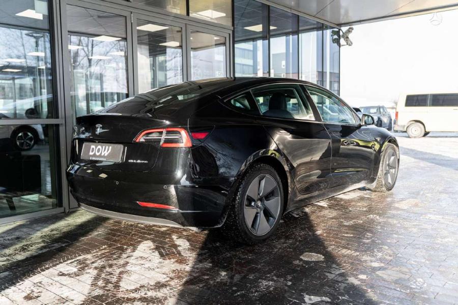 Melns Tesla Model 3 2022 Viļņa, ar dzinēja tilpumu 0.00 L un nobraukumu 110 tūkst. km par 25900 €, foto 7 vietnē AUTOMOTO.COM.LV
