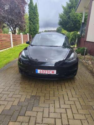 Melns Tesla Model 3 2022 Mažeikiai, ar dzinēja tilpumu 0.00 L un nobraukumu 127 tūkst. km par 24300 €, foto  vietnē AUTOMOTO.COM.LV
