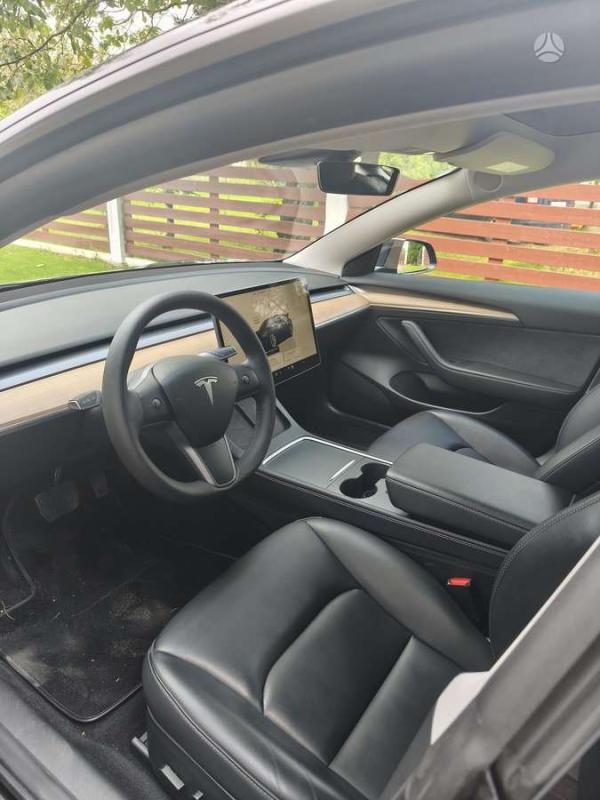 Melns Tesla Model 3 2022 Mažeikiai, ar dzinēja tilpumu 0.00 L un nobraukumu 127 tūkst. km par 24300 €, foto 6 vietnē AUTOMOTO.COM.LV