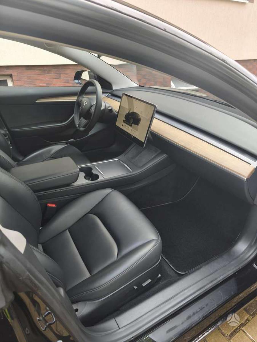Melns Tesla Model 3 2022 Mažeikiai, ar dzinēja tilpumu 0.00 L un nobraukumu 127 tūkst. km par 24300 €, foto 8 vietnē AUTOMOTO.COM.LV