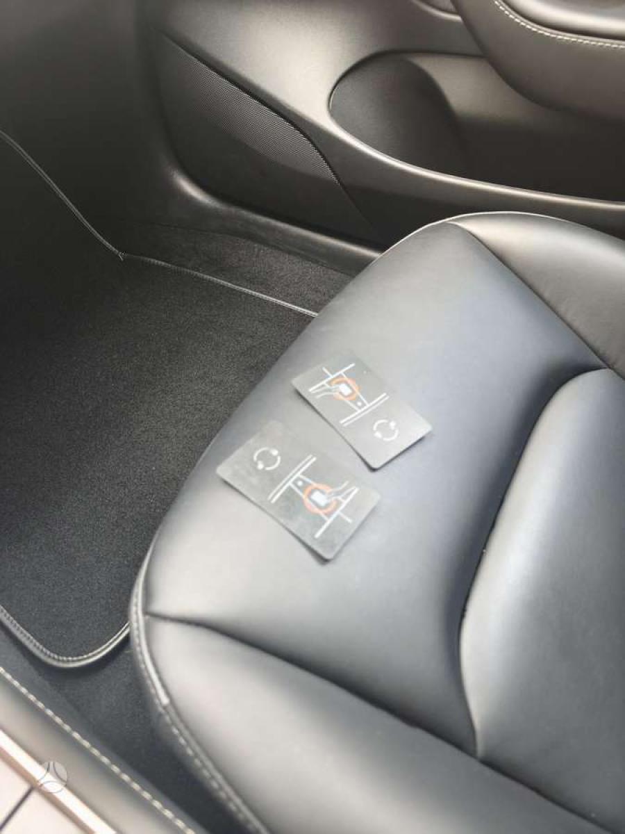 Melns Tesla Model 3 2022 Mažeikiai, ar dzinēja tilpumu 0.00 L un nobraukumu 127 tūkst. km par 24300 €, foto 12 vietnē AUTOMOTO.COM.LV