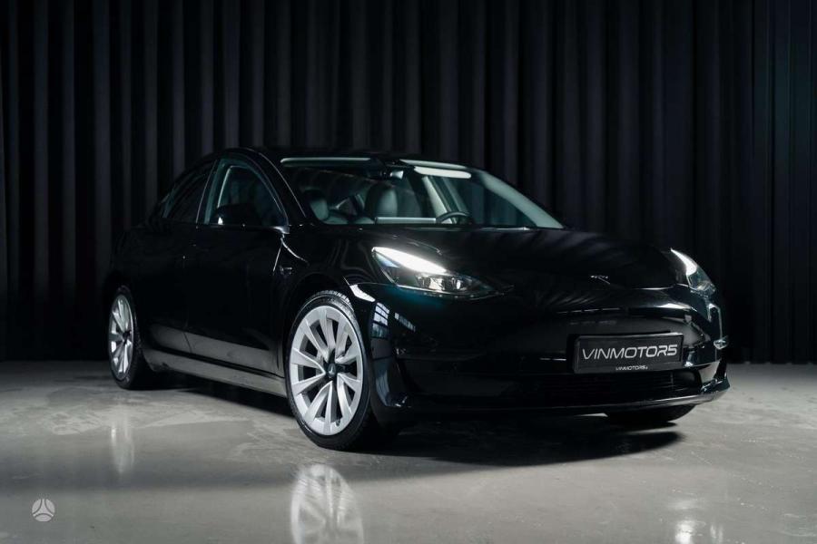 Melns Tesla Model 3 2023 Viļņa, ar dzinēja tilpumu 0.00 L un nobraukumu 38 tūkst. km par 29999 €, foto 3 vietnē AUTOMOTO.COM.LV