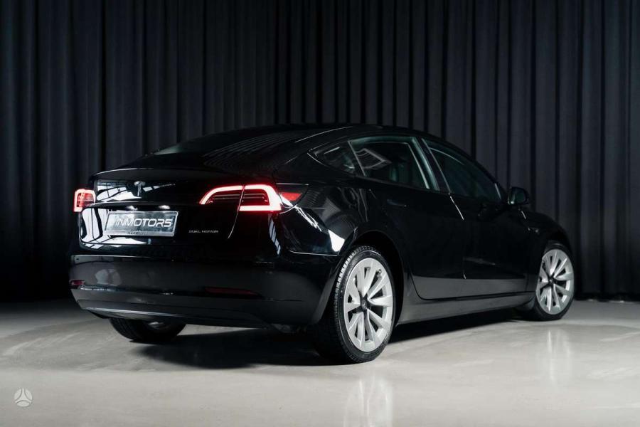 Melns Tesla Model 3 2023 Viļņa, ar dzinēja tilpumu 0.00 L un nobraukumu 38 tūkst. km par 29999 €, foto 4 vietnē AUTOMOTO.COM.LV